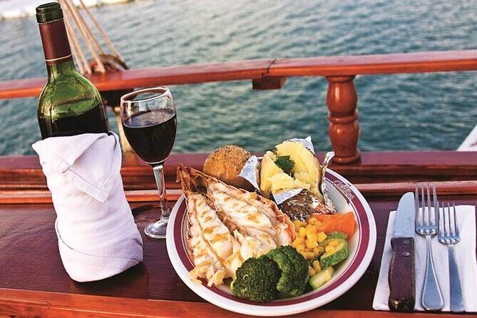 Romantic Sunset Dinner Cruising Experience - Practical Tips for Visitors