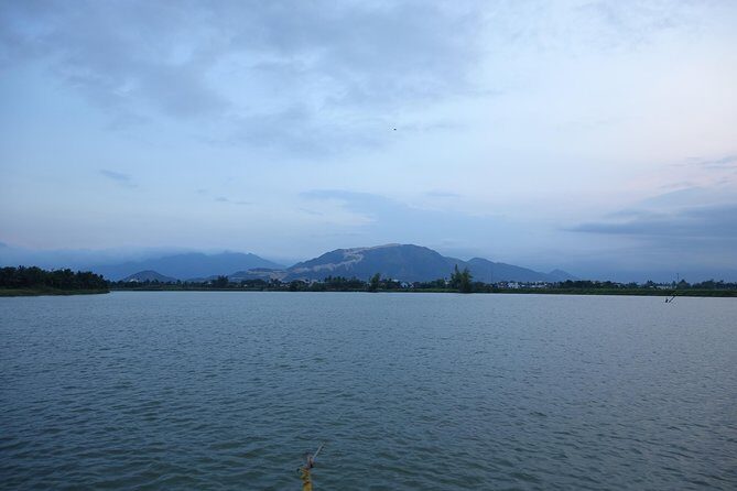 Romantic Sunset River Cruise ( Minimum 02 Pax ) - The Meals and Refreshments
