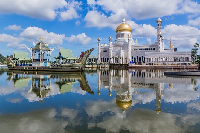 Romantic tour in Bandar Seri Begawan - An In-Depth Look at the Tour Experience