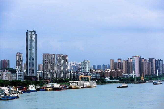Romantic Tour in Yichang - Exploring Yichang’s Romantic Side: What You Can Expect