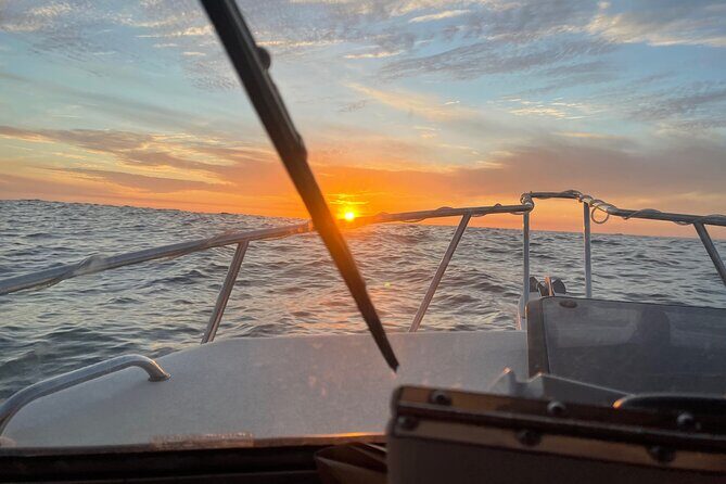 Romantic Wine and Cheese Boat Tower Cruise - FAQ