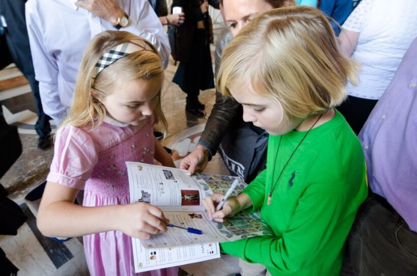 Rome: 2.5-Hour Family Vatican Highlight Scavenger Hunt - Key Points