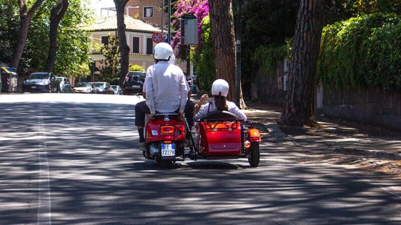 Rome 90 Minutes Private Tour in Vespa Sidecar Vintage Style - Key Points