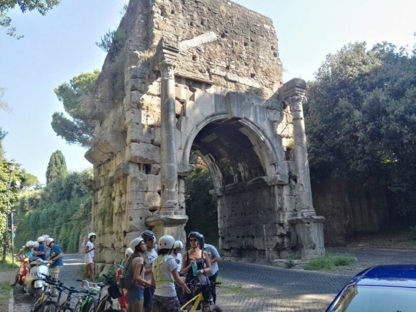 Rome: Appian Way Aqueducts E-Bike Tour & Optional Catacombs - What to Expect on the Tour