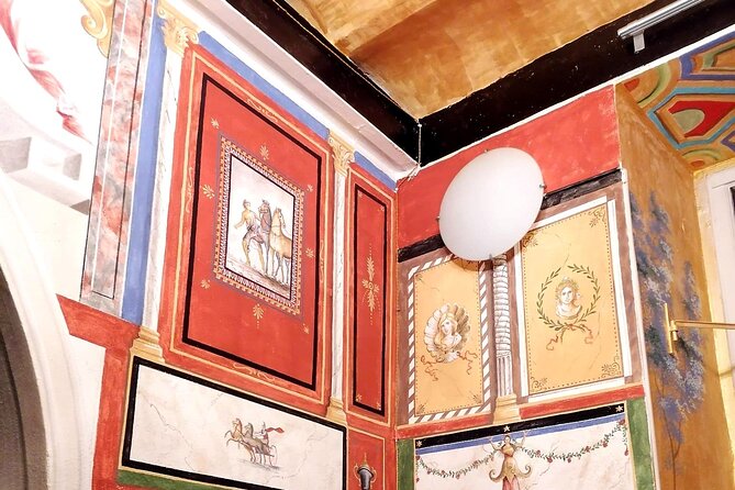 Rome Art Experience with famous Artist - Authenticity and Unique Elements