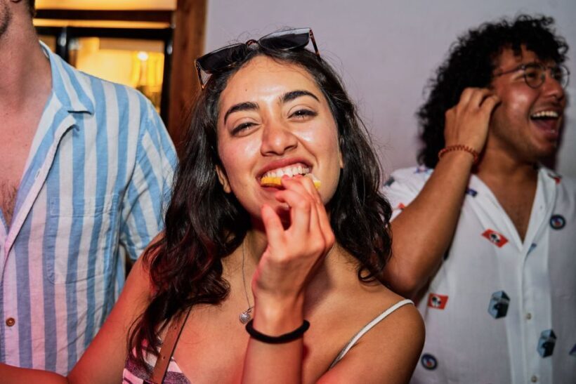Rome: Bar Crawl with Guide and Drinks Included - Key Points