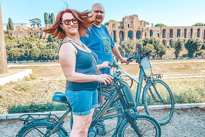 Rome by E-Bike: the Guided Tour of the City Center - Tour Size and Scheduling