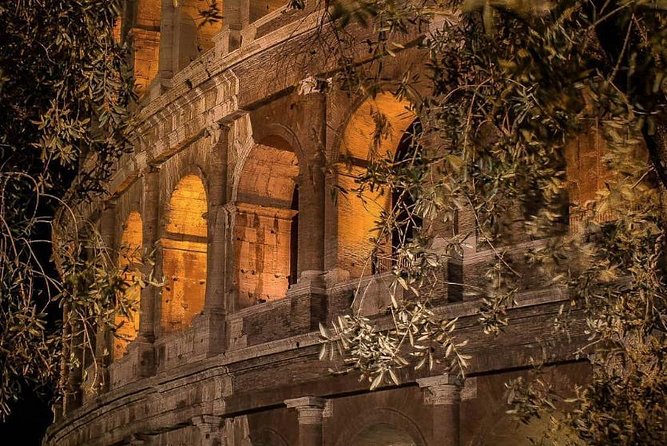 Rome by Night With Pizza & Gelato ( Minimum 2 People) - Tour Guide