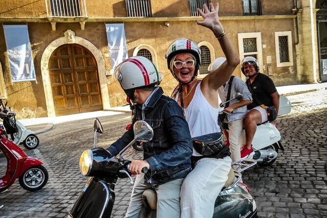 Rome by Vespa: Classic Rome Tour with Pick up - What to Expect: A Well-Caceditinerary with Plenty of Highlights