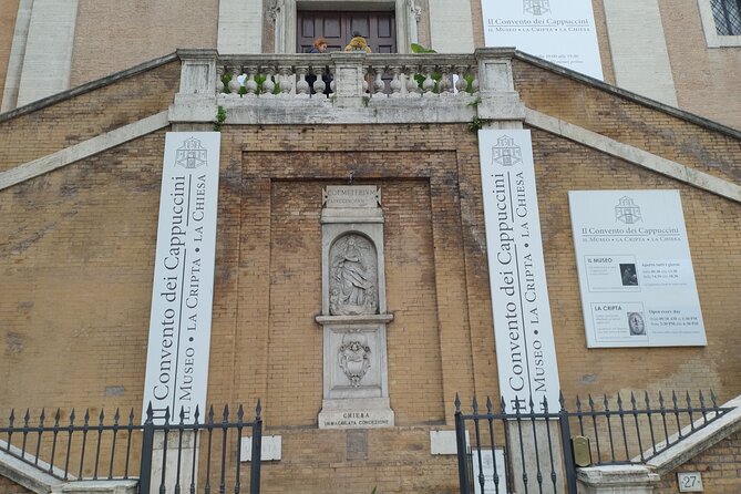 Rome: Capuchin Crypts Guided Tour Small-Group or Private - Exploring the Capuchin Crypt