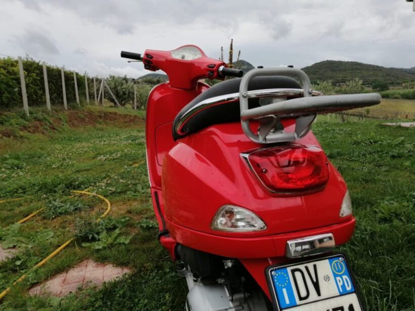 Rome: City Highlights Vespa Tour with Driver - An In-Depth Look at the Experience