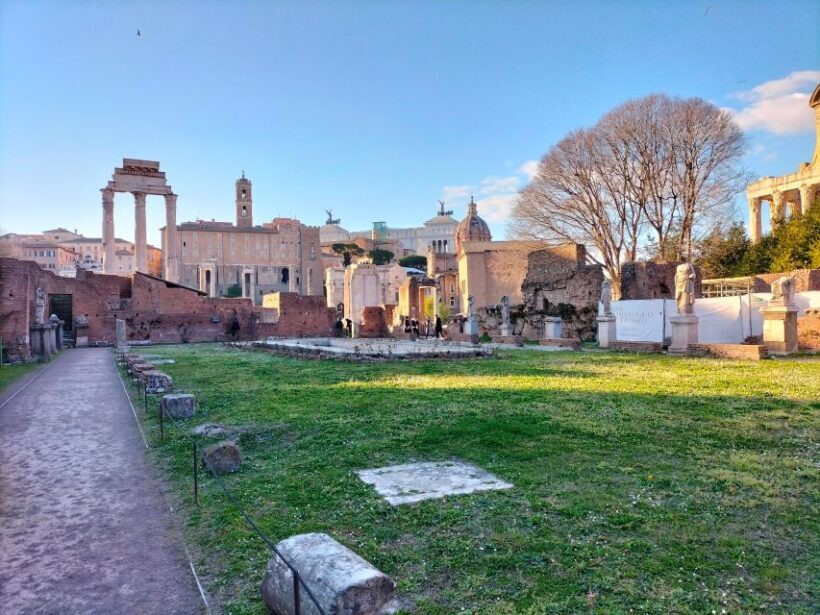 Rome: Colosseum and Ancient Rome Guided Walking Tour - Key Points