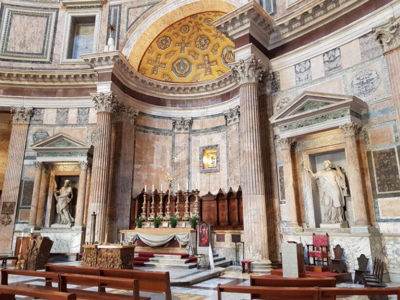 Rome: Colosseum and historic centre private walking tour - Key Points