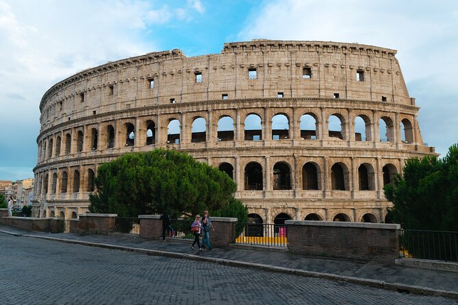 Rome: Colosseum Express Tour With Forum & Palatine Access - Key Points