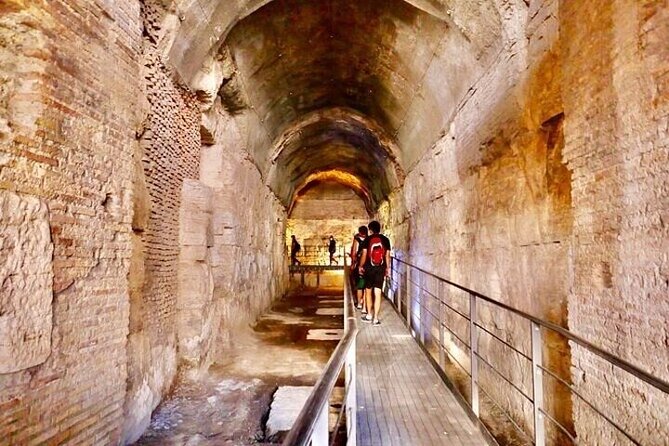 Rome: Colosseum Tour by Night With Arena & Underground - Comparing Daytime and Nighttime Experiences at the Colosseum