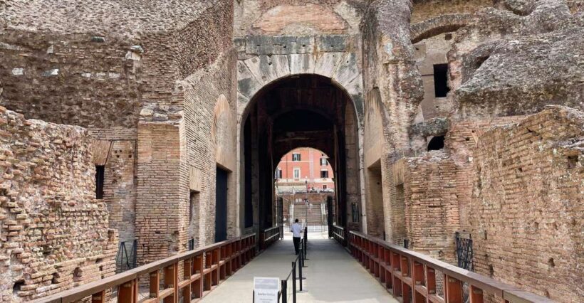 Rome: Colosseum Underground max 6 people - Key Points