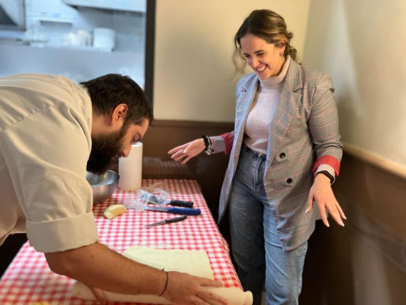 Rome Cooking Class: Handmade Tonnarelli Pasta & Tiramisu - The Atmosphere and Guides