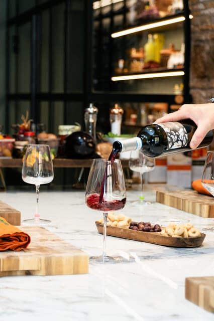 Rome: Cooking Class - Pizza & Gelato with Free Flowing Wine - Key Points