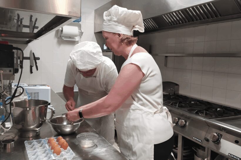 Rome cooking: Gelato & Tiramisu with savoiardi Baking class - What to Expect
