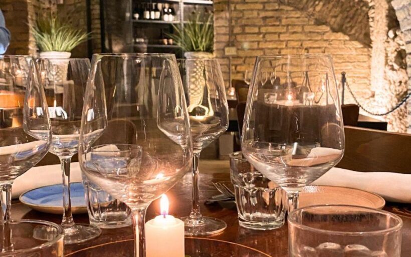 Rome: Exclusive Candlelight dinner in Agrippa's Roman Bath - Key Points