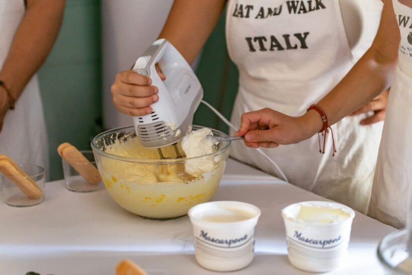 Rome: Fettuccine and Tiramisu Cooking Class with Wine - Key Points