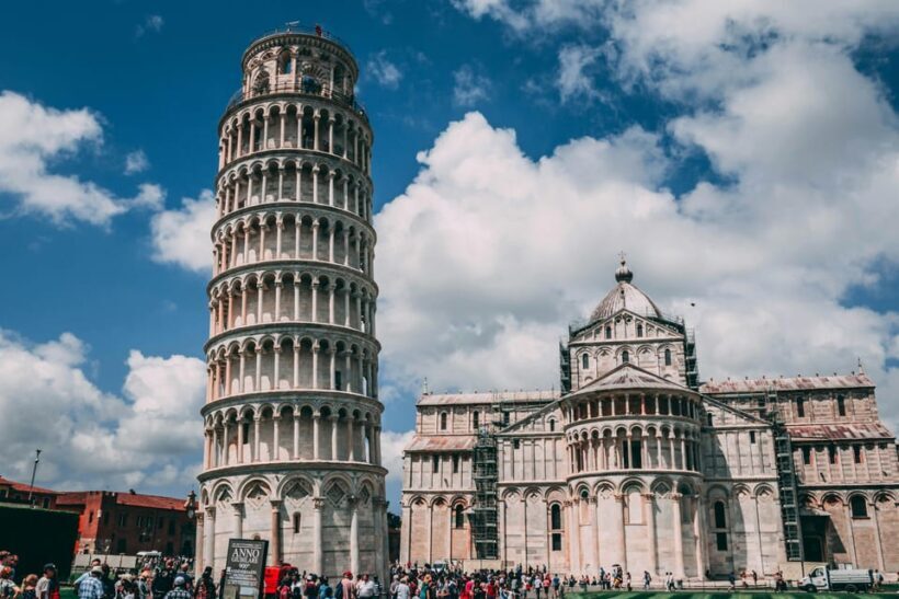 Rome: Florence and Pisa Day Trip with Hotel Pickup - Transport and Group Size