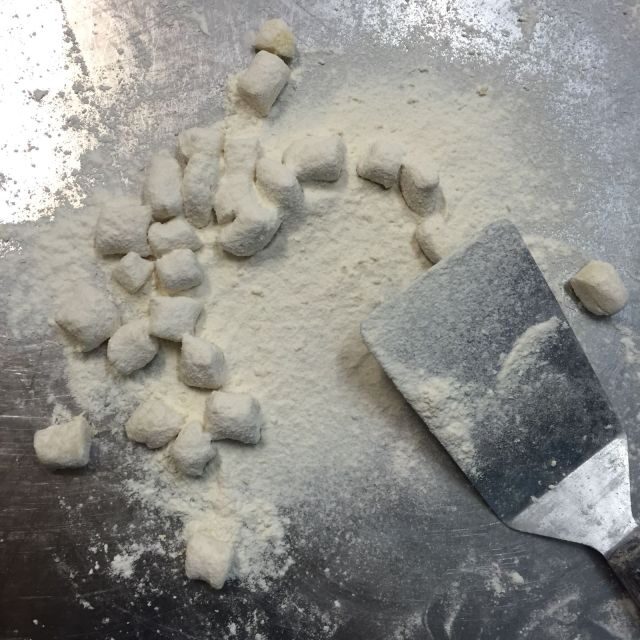 Rome: Fresh Pasta and Tiramisu Making Class with Fine Wine - Why This Cooking Class Stands Out