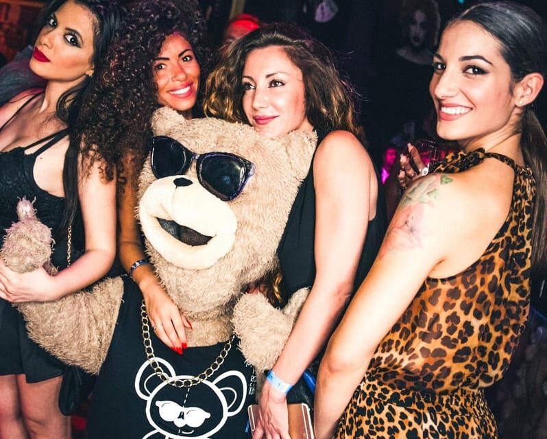 Rome: Guided Bar Crawl in Trastevere - What to Expect at Each Step