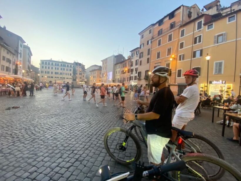 Rome :guided night e-bike tour with typical ice-cream - The Value Proposition