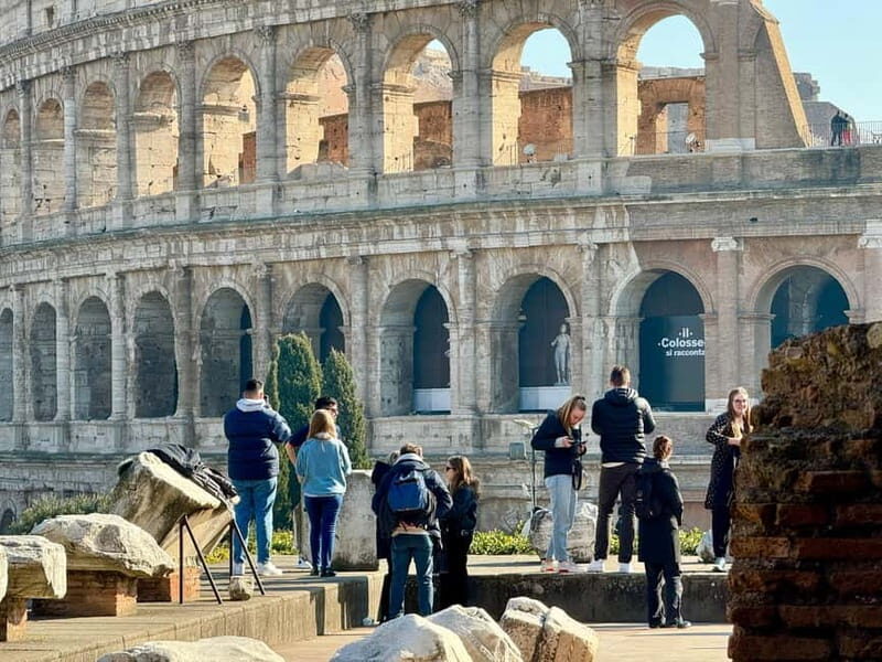 Rome: Hop-on Hop-off Bus and Colosseum, Ancient Rome Tour - An Introduction to the Experience