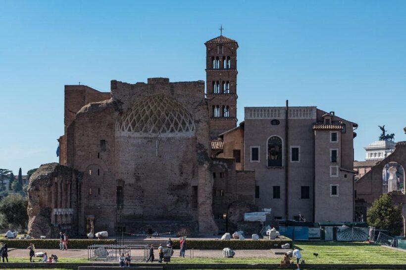 Rome: Houses of Augustus and Livia Private Tour - The House of Augustus: A Window into Power