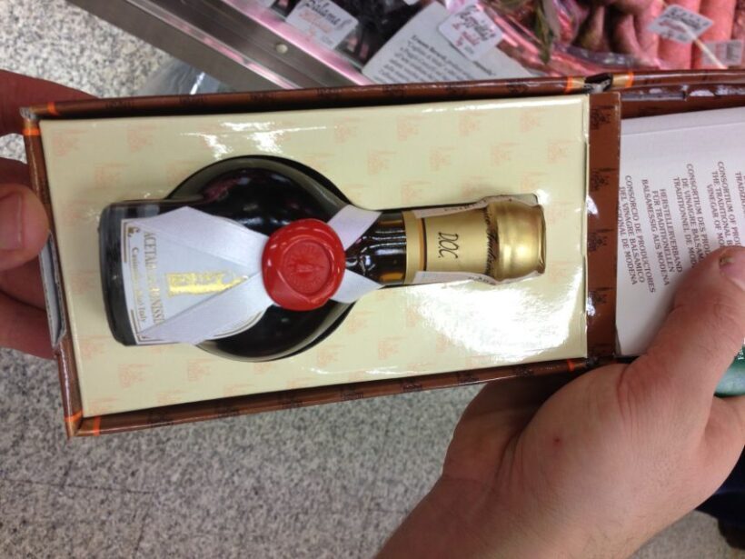 Rome: Italian Food and Wine Guided Tasting Experience - Key Points