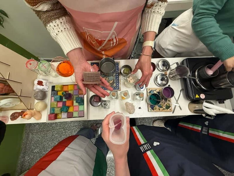 Rome: Make Your Own Candle Near the Colosseum - FAQ