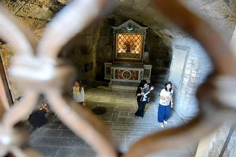 Rome: Mamertine Prison, Colosseum Experience, & Audio Guide - Key Points