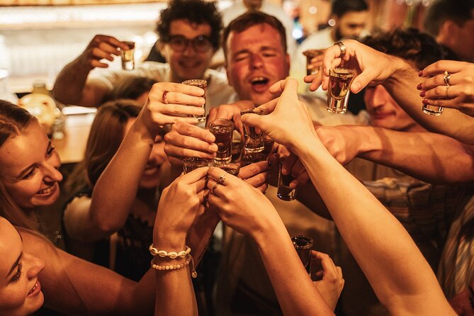 Rome Nightlife Experience: Award-Winning Bar Crawl with Guide - What Makes This Tour Stand Out?
