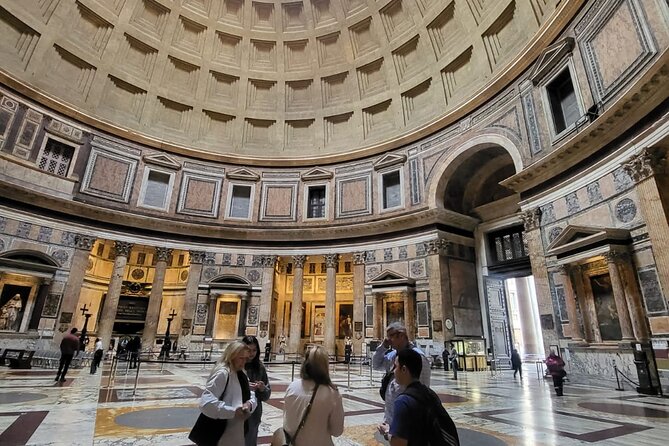Rome: Pantheon & Raphael'S Tomb Tour With Entry Ticket - Exploring Raphaels Tomb