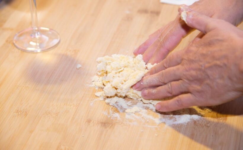 Rome: Pasta and Tiramisu Shared Cooking Class with Wine - Value for Money