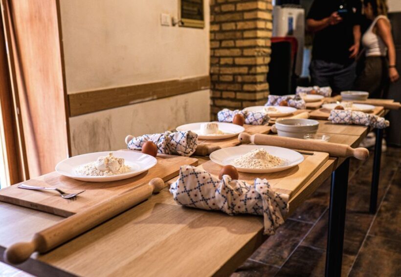 Rome: Pasta Cooking Class with Spritz Cocktails - Key Points