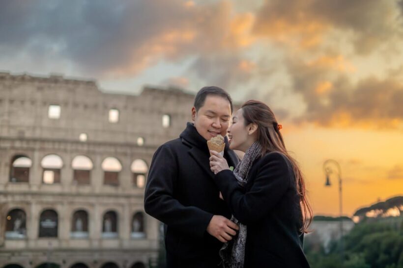 Rome: Personalized Photoshoot outside the Colosseum - Key Points