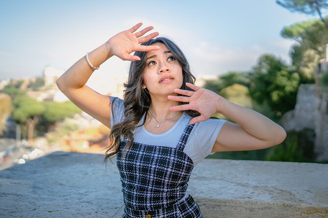 Rome: Photo Shoot in Rome With Professional Photographer - Photographer Expertise and Equipment