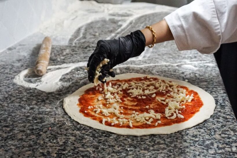 Rome: Pizza and Tiramisu Cooking Class in Piazza Navona - Who Will Enjoy This Class?