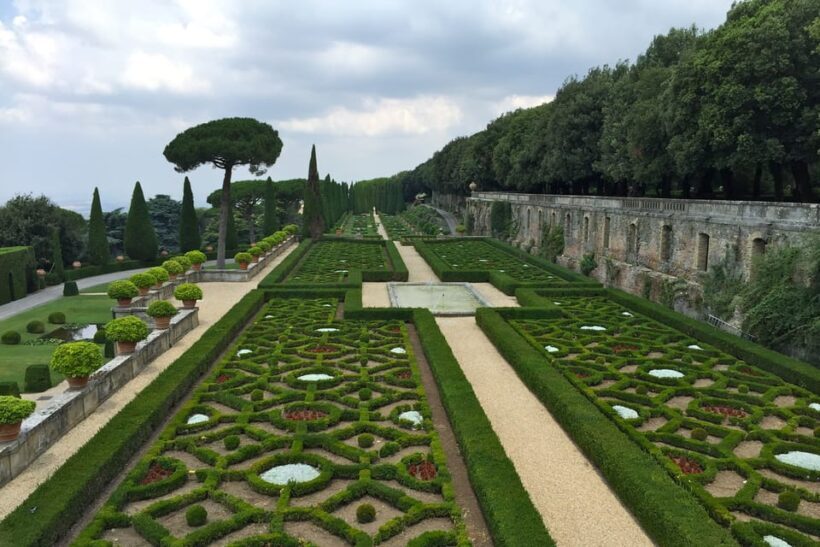 Rome: Pontifical Villa Gardens at Castel Gandolfo Minibus - A Closer Look at the Experience