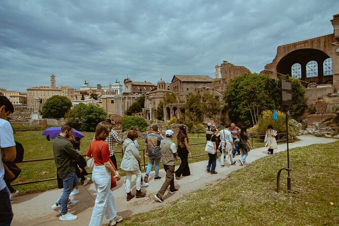 Rome: Priority Access Colosseum, and Ancient Rome Tour - Meeting and Pickup