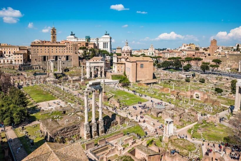 Rome: Private Day-Tour with Colosseum & Sistine Chapel - Exploring the Roman Forum
