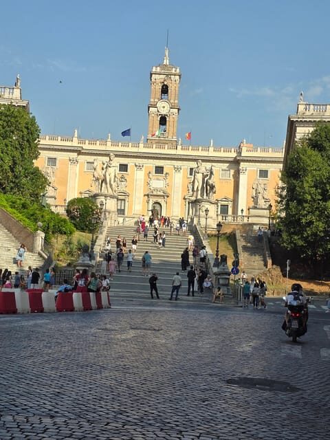 Rome: Private Tour on Electric Tuk-Tuk of Rome City Center - The Experience of a Guide in a Small Group