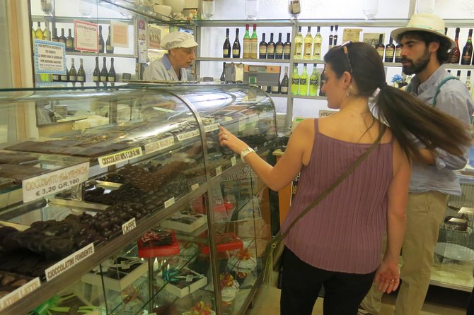 Rome: Rione Parione Private Walking Food Tour - Engaging Cultural and Historical Commentary