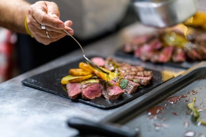 Rome: Roman Restaurant Dining Experience with Food and Wine - The Sum Up