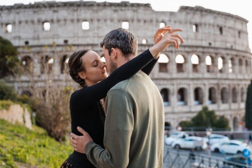 Rome: Romantic Couple Photoshoot Experience at the Colosseum - An In-Depth Look at the Experience