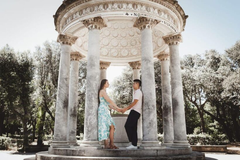 Rome: Romantic Couple Photoshoot Tour VIP - The Sum Up