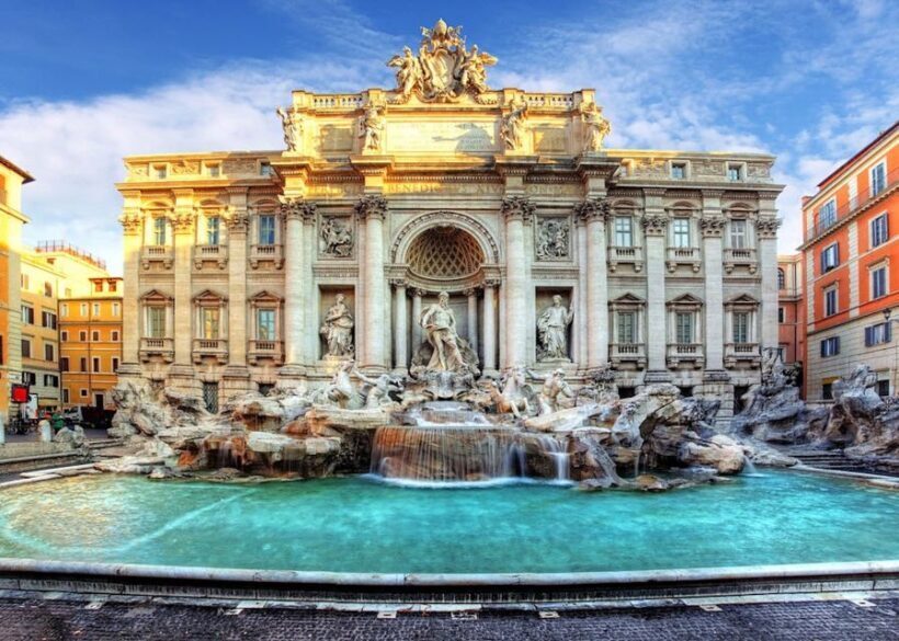 Rome: Sightseeing at Sunrise Walking Tour & Private Option - Key Points
